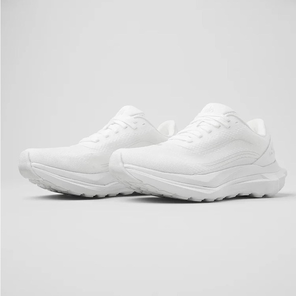 ALO Yoga | Shoes | Alo Yoga Runner Unisex All White New Sneaker 5 Wom 9 ...